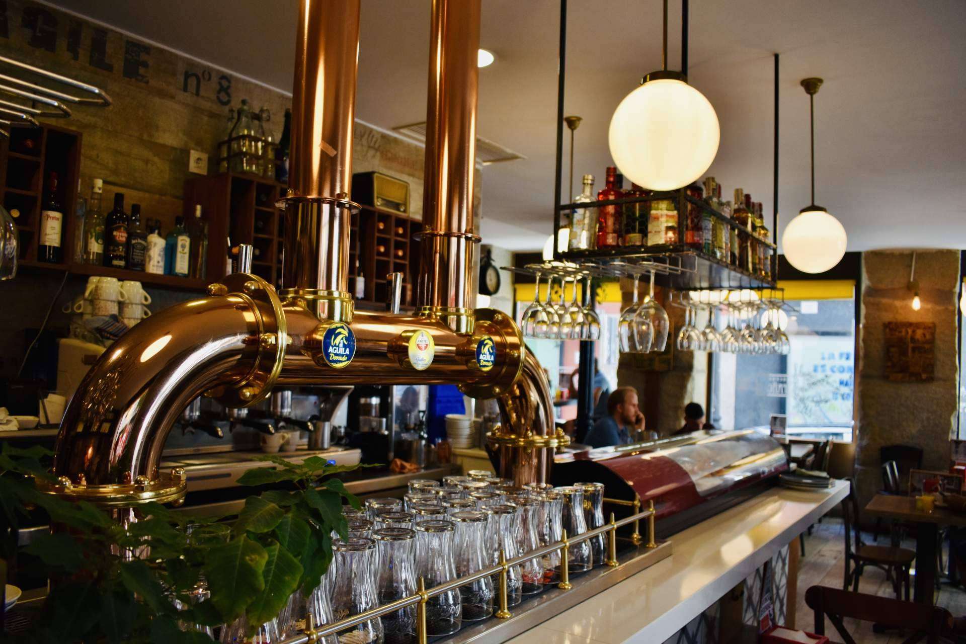 Disfrutar de un menú de comida típica española con Taberna La Española ...