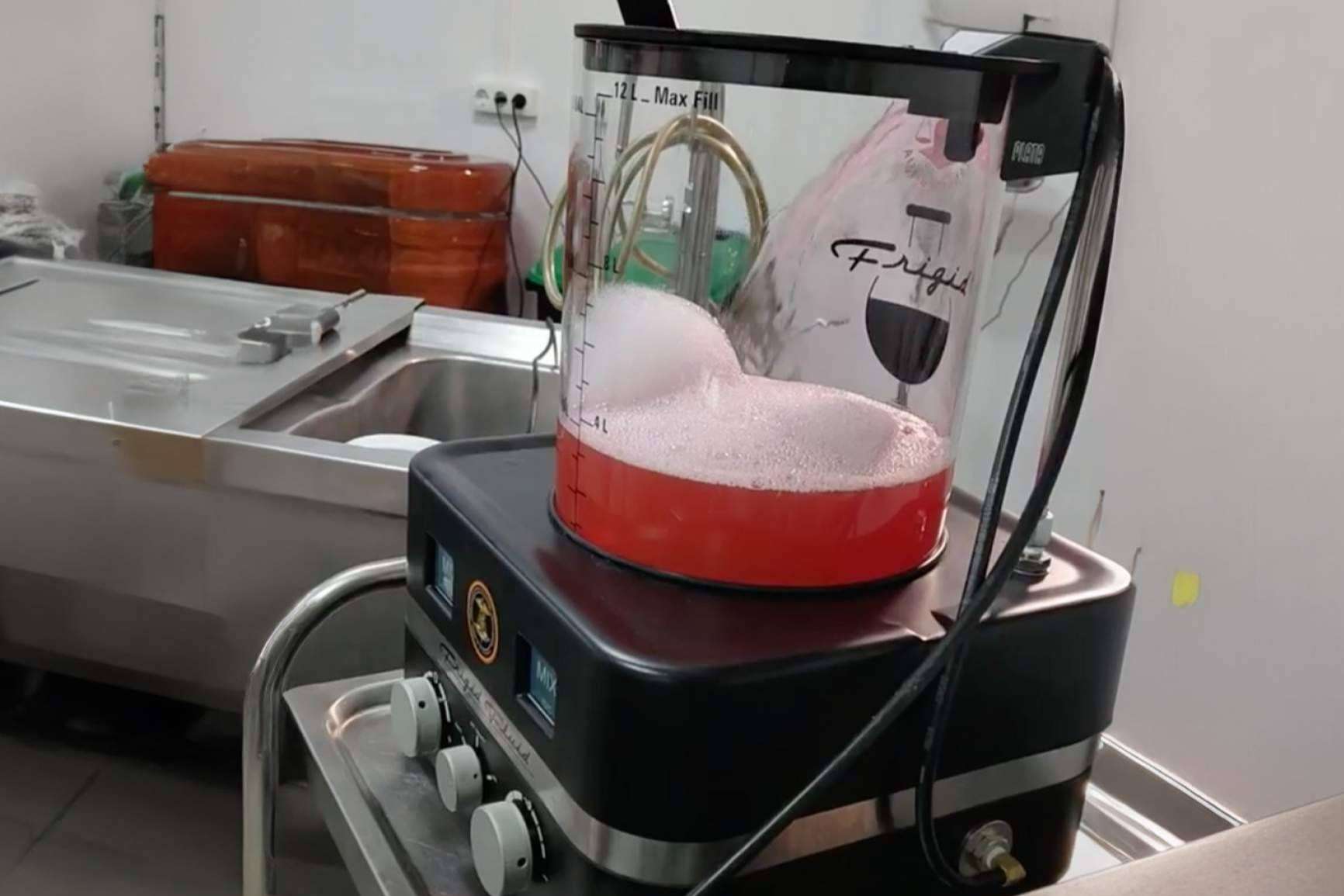 El nuevo sistema de inyección para embalsamar cadáveres, por Josep ...