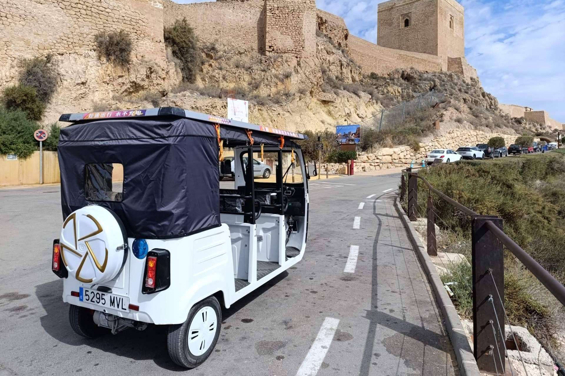 Los tuk tuks eléctricos; una revolución sostenible para el turismo ...