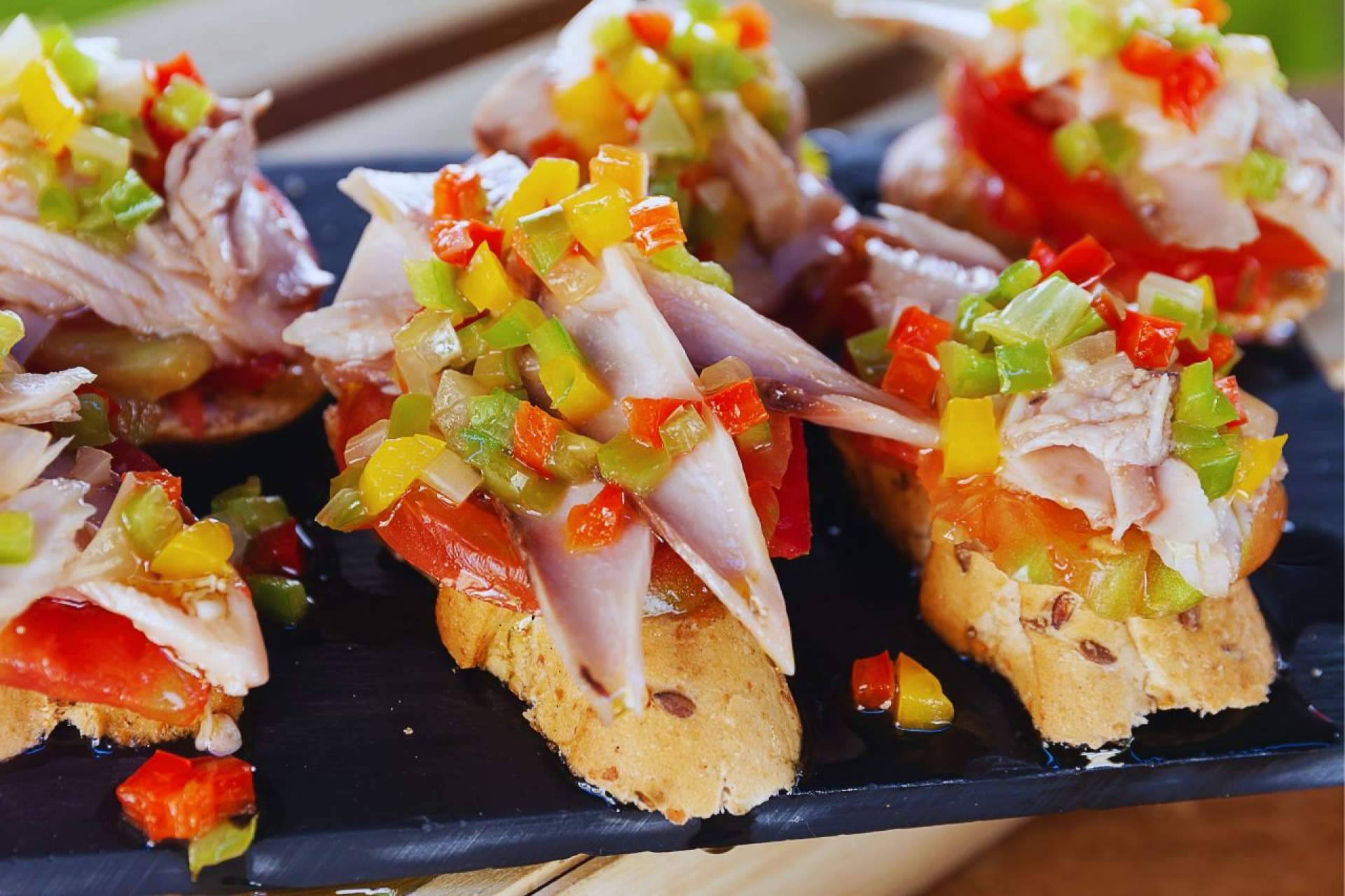 Los auténticos sabores de las tapas españolas y sus mejores acompañamientos