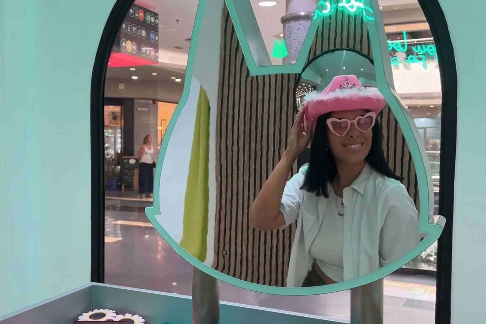 Tecnotron naugura ‘KATANA’; El nuevo self photo studio para crear y ...